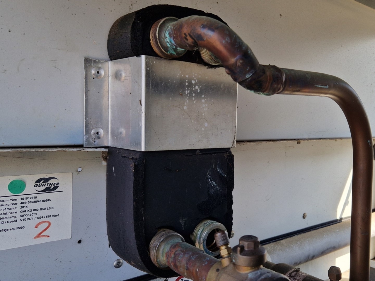 Used Bitzer 4ESL-9K-40S (x1) & Bitzer 4NESP-20P-40P (x1) condensing unit on CO2/Propane. | HOS BV